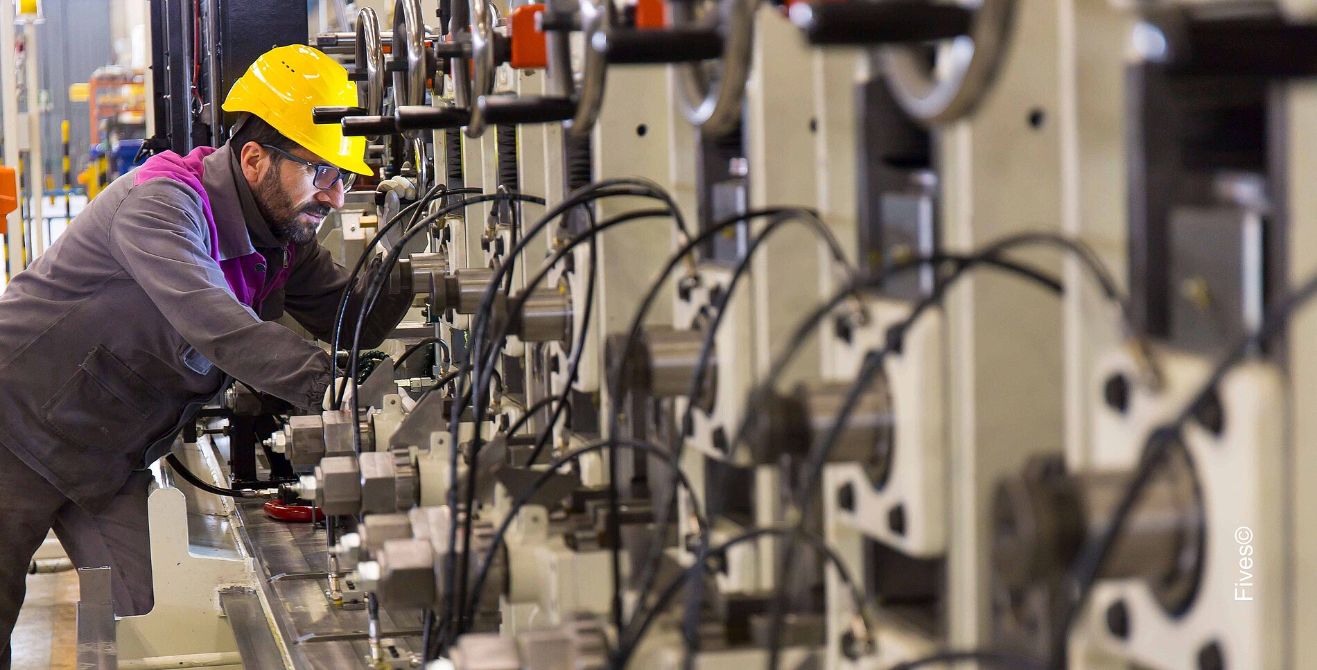 Advanced service packages for a customized assistance