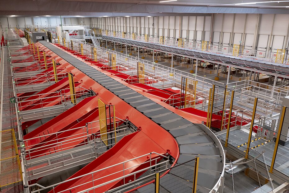 Fives supports DPD’s growth in Portugal, equipping their new parcel hub ...