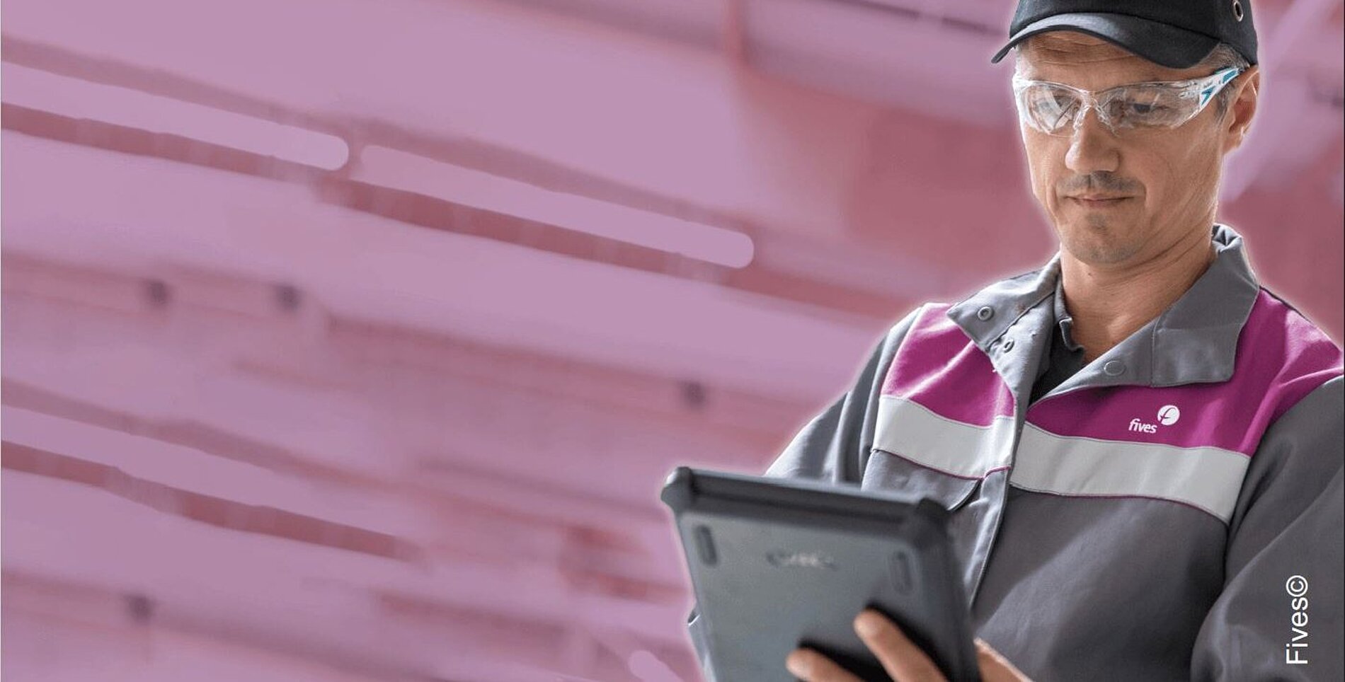 Advanced service packages for a customized assistance