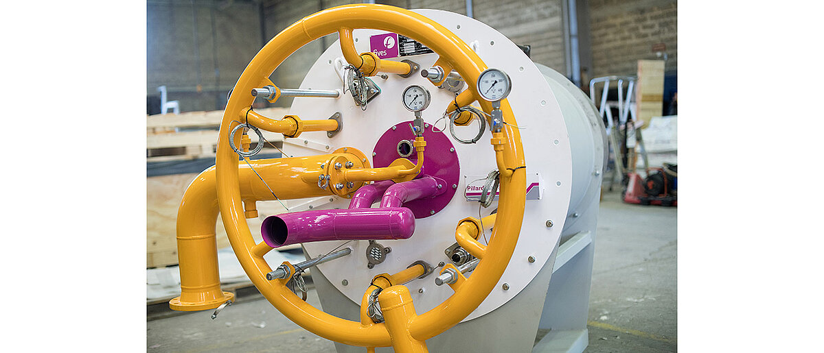 Fives commissioned four Pillard NANOxFLAM® burners for a Chinese client